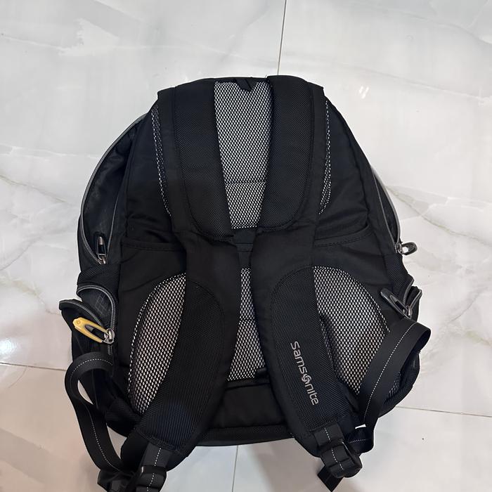 Jual Tas backpack samsonite hitam - baju bekas murmer - Kota Malang ...