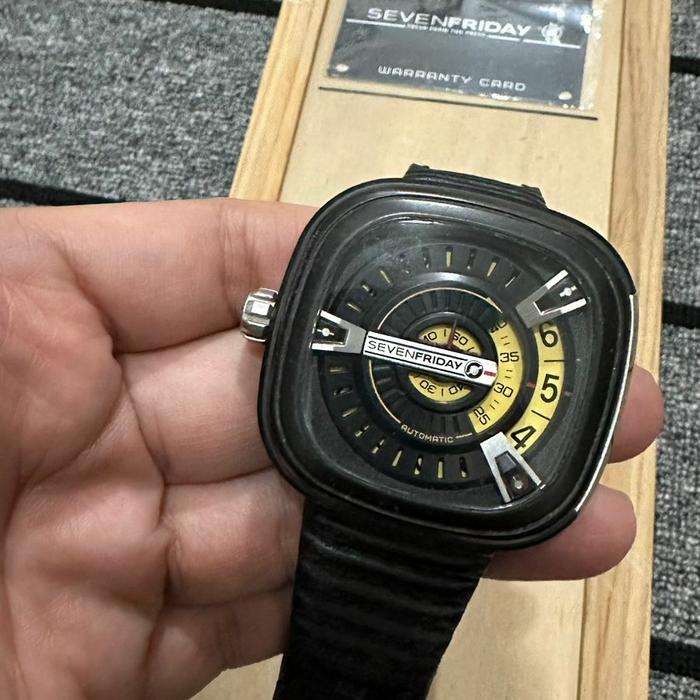 Jual jam tangan SEVENFRIDAY original - Kota Bandung - TheMufel | Tokopedia