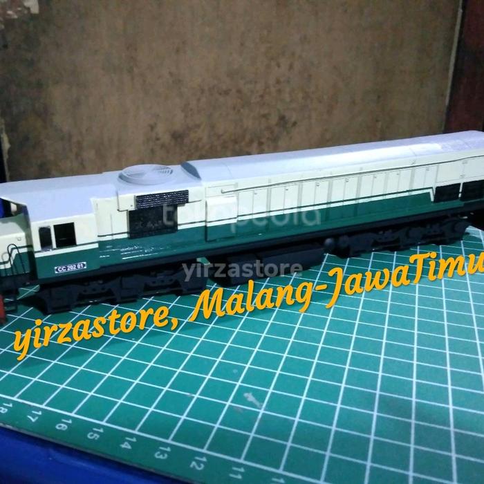 Jual miniatur kereta lokomotif CC 202 livery PJKA ( dummy) tanpa mesin ...