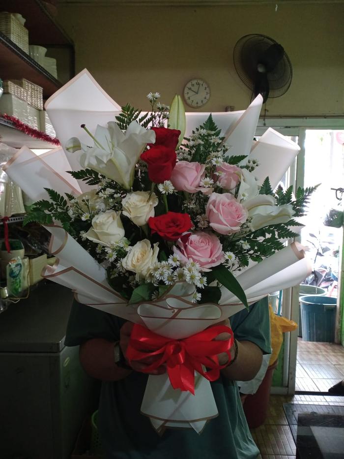 Promo BUKET LILY - BUKET WISUDA - BUKET LAMARAN ULANG TAHUN - BUKET ...