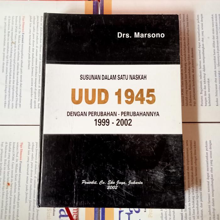 Jual SUSUNAN DALAM SATU NASKAH UUD 1945 DENGAN DENGAN PERUBAHAN ...