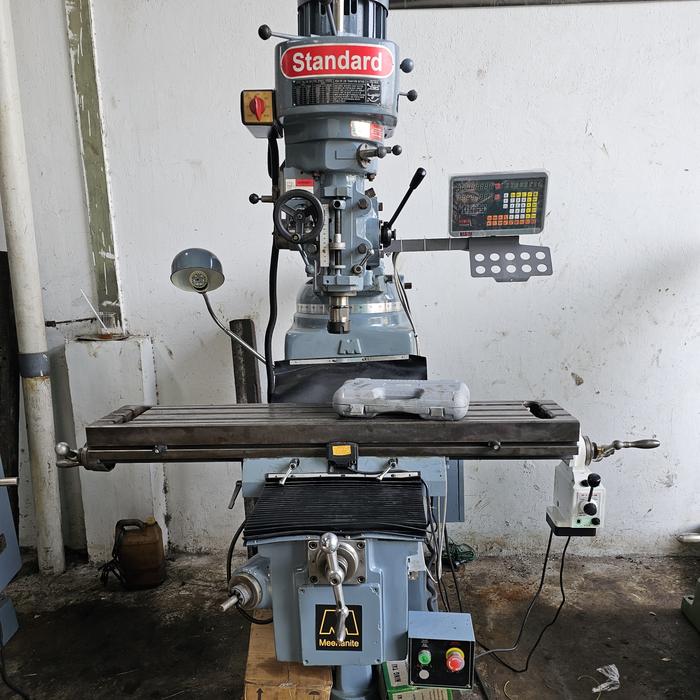 Jual Milling Taiwan STANDARD / SM 3 / ACCESORIES LENGKAP DAN BARU / R8 ...