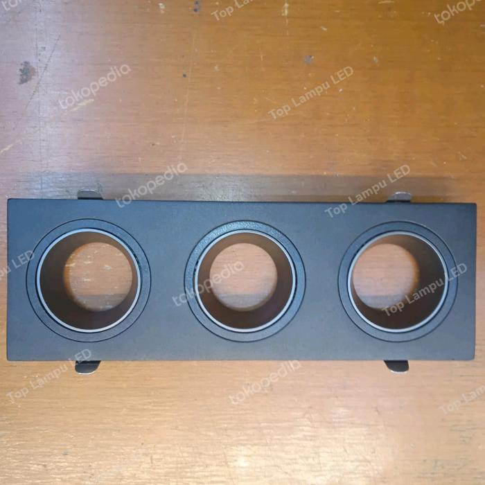 Jual KAP LAMPU MR16 MOSCATTA TERRA HITAM TRIPLE - HITAM FULL - Jakarta ...