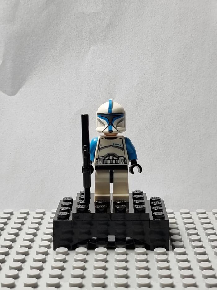 Jual Lego Minifigure Clone Trooper Lieutenant (Phase 1) - Scowl sw0502 ...
