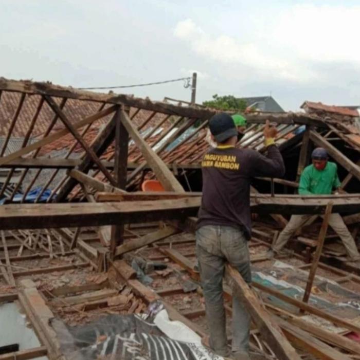 Jual Bongkar Rangka Kayu Ganti Baja Ringan Atap Genteng Keramik Kota Tangerang Toko Baja