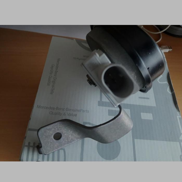 Jual Klakson Kiri Mercedes W212 W204 A2045420220 Original Genuine Parts ...