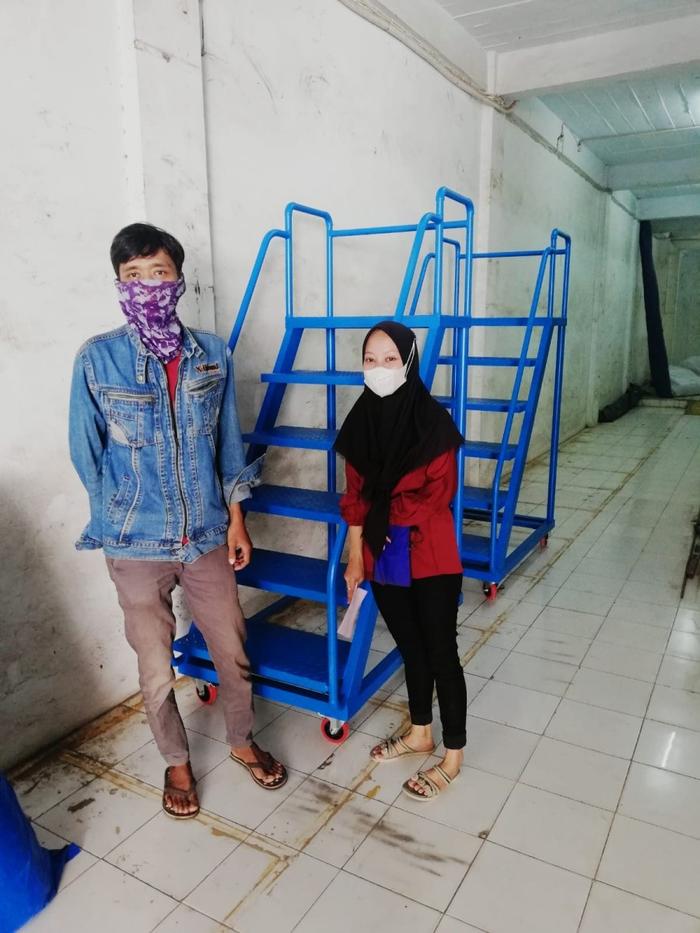 Jual Tangga Dorong . Rolling Ladders . Mobile Stairs . Tangga Gudang ...