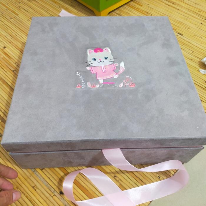 Jual Custom Box Hampers bahan suede beludru bordir - Kota Tangerang ...