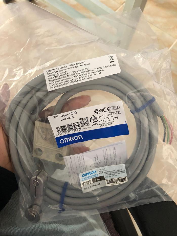 Jual LIMIT SWITCH D4C-1220 OMRON - Kota Batam - BJM BATAM | Tokopedia