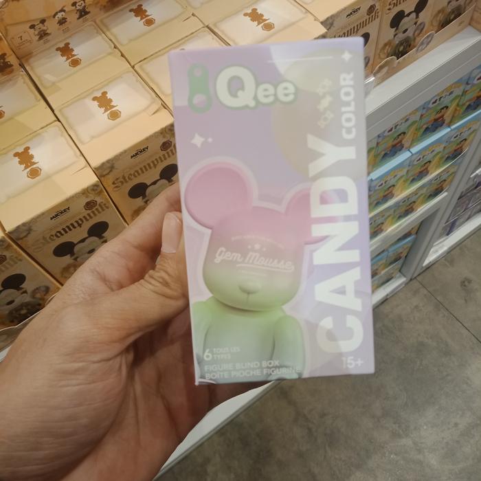 Jual MINISO Blink Box - QEE Gradient Candy Series Blink Box Figure ...