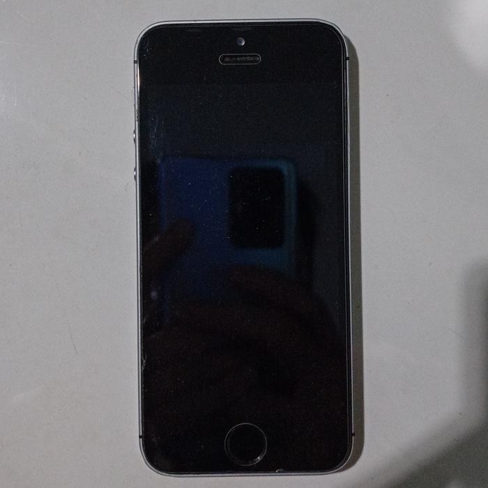 Jual iPhone SE 16 GB generasi 1 second refurbished - Kota Malang ...