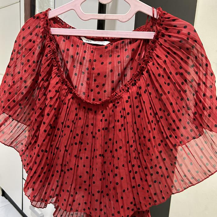 Jual Zara Crop Red - Jakarta Selatan - findra_shop | Tokopedia