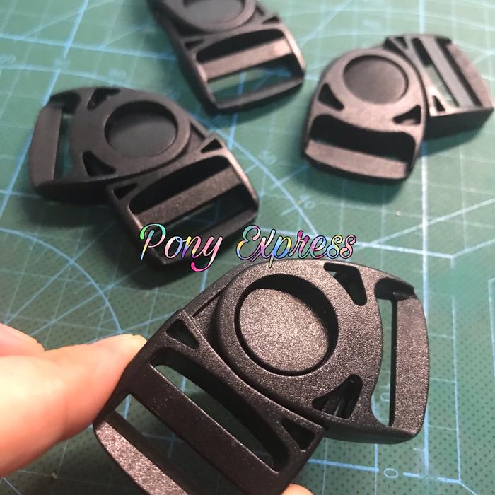 Jual Buckle Plastik Hitam Bisa Swing Rotasi Lubang 25 mm DIY Aksesoris - Jakarta Barat - Pony ...