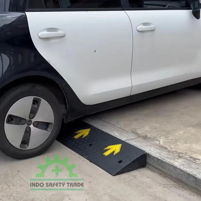 Promo Curb Ramp Tinggi 5cm Rubber Ramp PVC Tebal Tanjakan Lantai Kuat ...