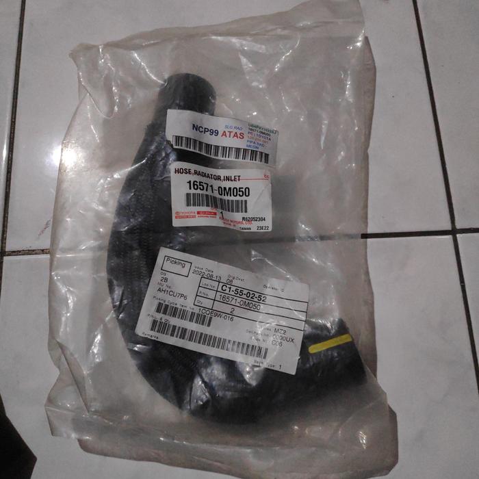Jual Selang Radiator Atas Vios Yaris New 2006-2013 16571-0M050 - Kota ...