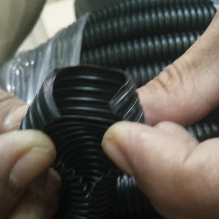 Jual Flexible Conduit Pvc Belah Uk. 20mm Warna Hitam @50M Made in china ...