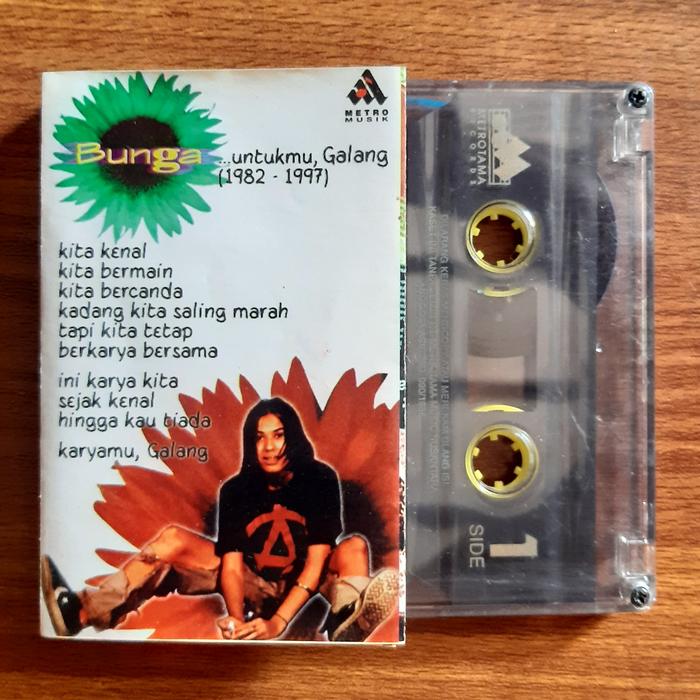 Jual Kaset Pita Rock - Bunga Galang Rambu Anarki - Kota Depok - 18Arm ...
