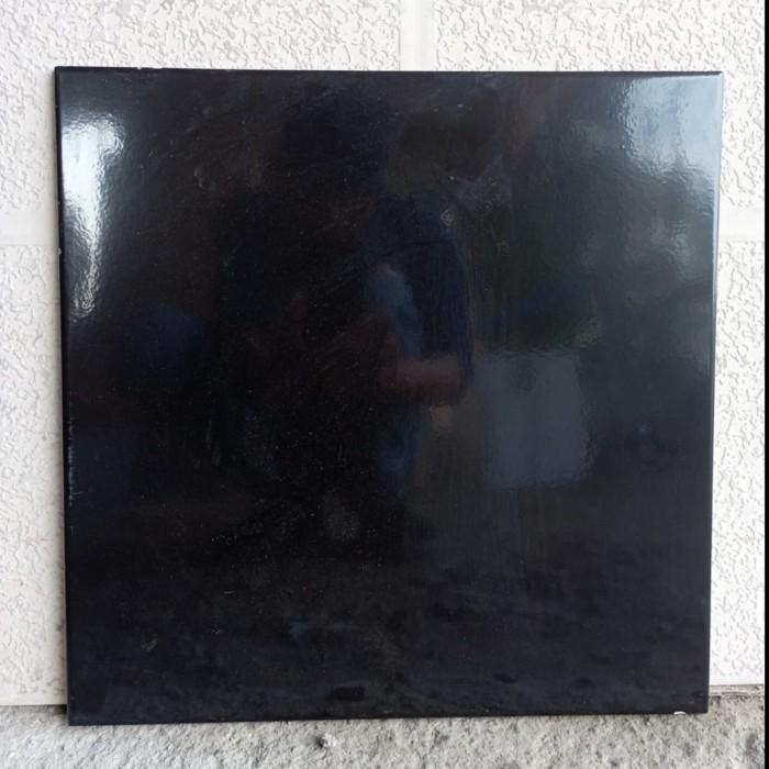 Jual Keramik lantai 40x40 Merk Asia Tile Type Fonte Black - Kw.3 ...