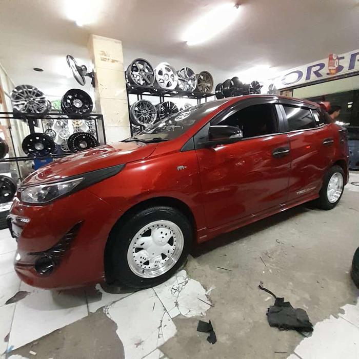 Jual Velg Mobil Yaris Pakai HSR BEAR R15 Lebar 7 PCD 4X100-114,3 ET 30 ...