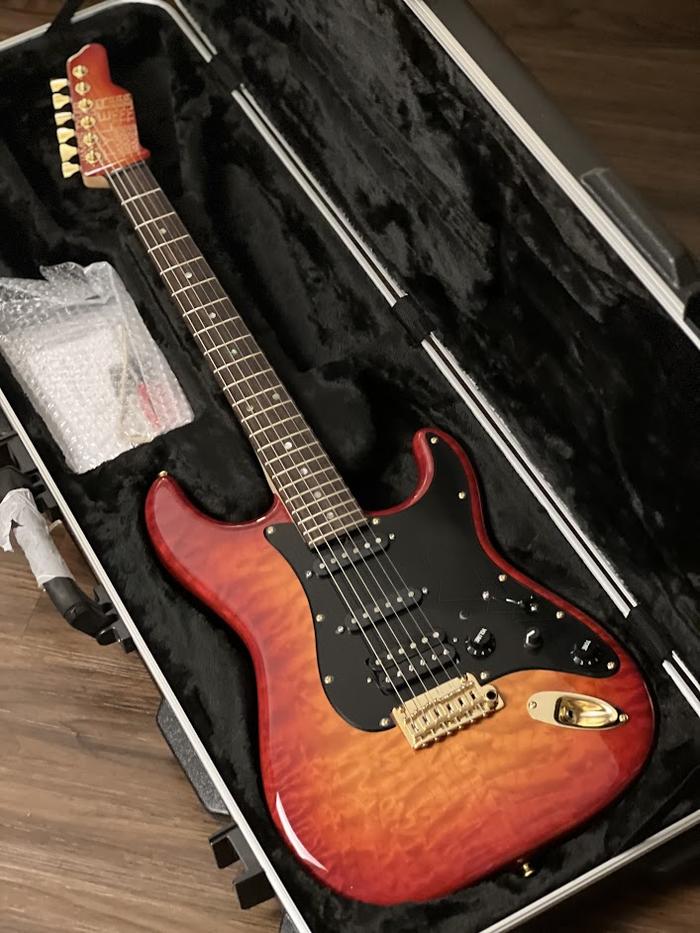 Jual James Tyler Japan LA Studio Classic QMT in Cherry Sunburst ...