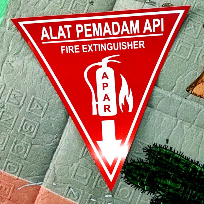 Jual AKRILIK APAR SEGITIGA 20X20CM RAMBU K3 SIGN LABEL PEMADAM ACRILIC ...