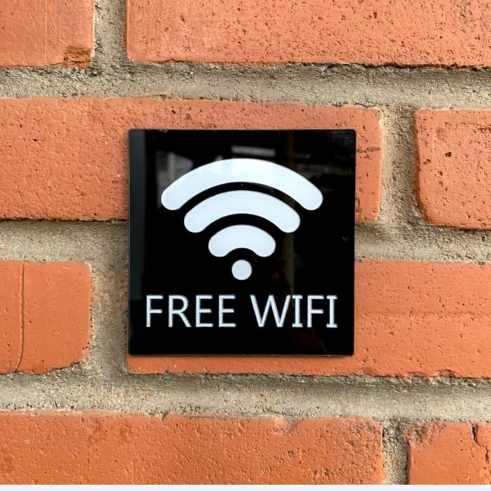 Jual free wifi signage free wifi sign board akrilik papan logo free ...