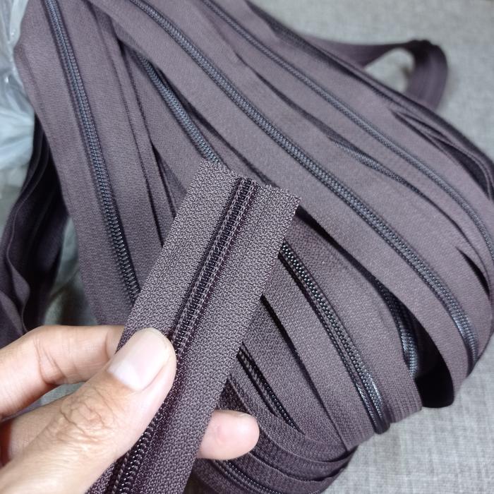 Jual Daun Resleting YKK No 5 Plastik RCF Chain Zipper Meteran - Kab. Garut - Fruna Leather ...