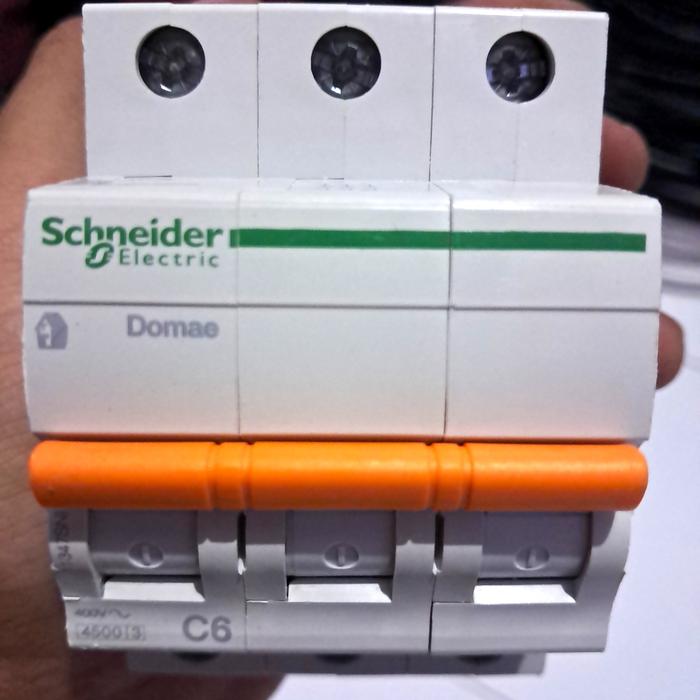 Jual MCB 3P 6A 4,5KA SCHNEIDER DOM11347SNI - Kota Surabaya ...