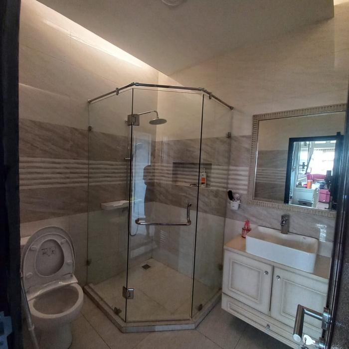 Jual shower box kamar mandi kaca tempered 10mm - Kota Bekasi - putra ...