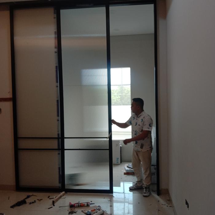 Jual Pintu sliding kaca moru 5 mm - Jakarta Barat - Berkat Cahaya ...