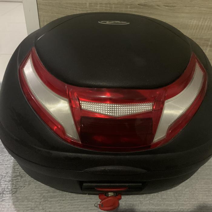 Jual Boks Motor Box Motor Merk GiVi Flow - Kota Medan - Tienstagram ...