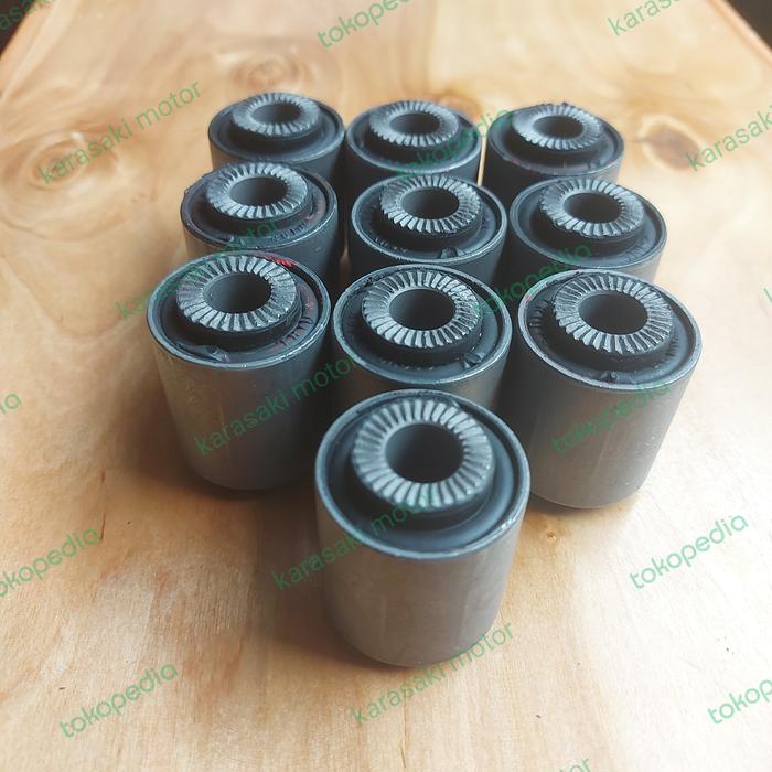 Jual Bushing Lateral Kit Belakang INNOVA FORTUNER HILUX48106-OK050 ...