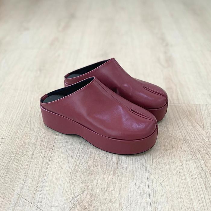 Jual RIDEINC Female - Lei Tabi Clogs - Maroon - Kab. Badung - RIDE.INC ...