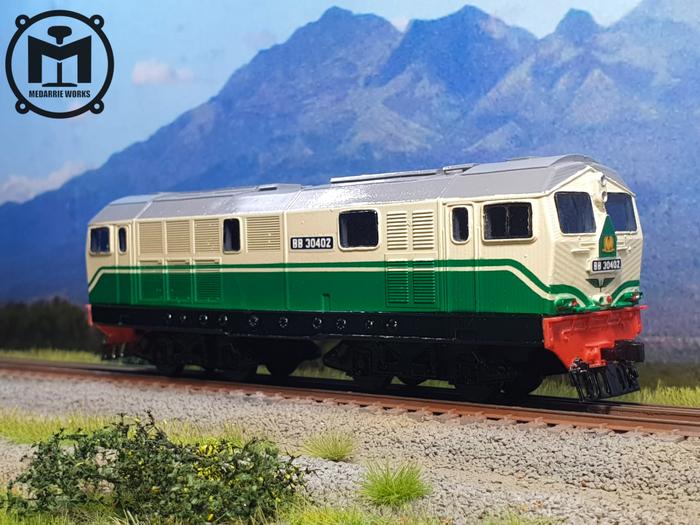 Jual Miniatur Lokomotif BB304 HO Scale / Skala HO 1:76 - PJKA, Statis ...