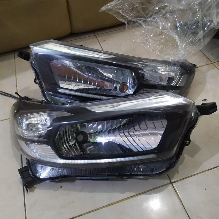 Jual headlamp lampu depan brio satya 2019 2020 original - Jakarta Utara ...