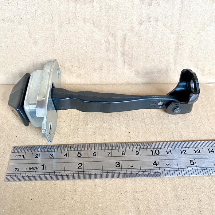 Jual Stopper / Check engsel penahan Pintu mobil Nissan March K13 - Kota ...