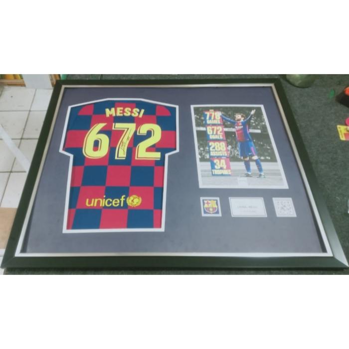 Jual Jasa Frame Memorabilia Football Shirt / Baju Bola ukuran 100x80cm ...