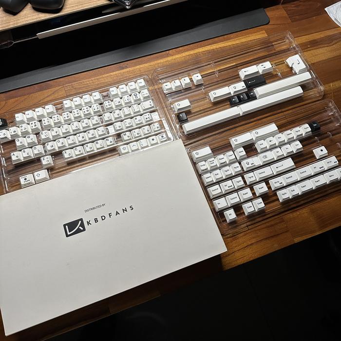 Jual Epbt kuro shiro r3 (base+icon mod) keycaps - Kota Tangerang ...