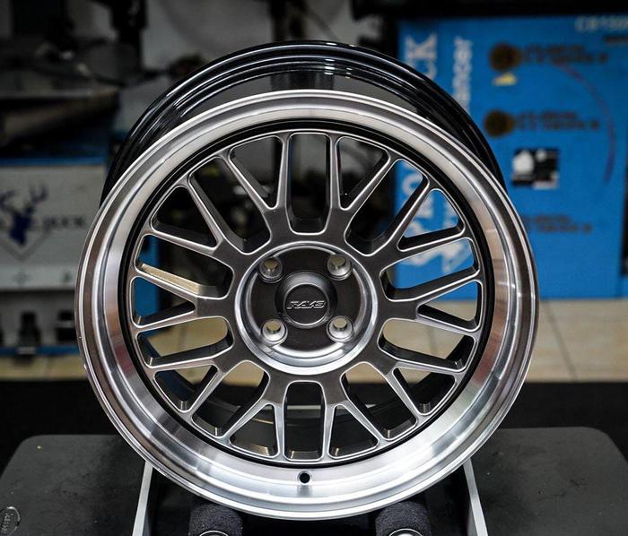 Jual Velg R17 Volk Rays 21A Jazz, Yaris, Raize, Mobilio Velg Racing ...