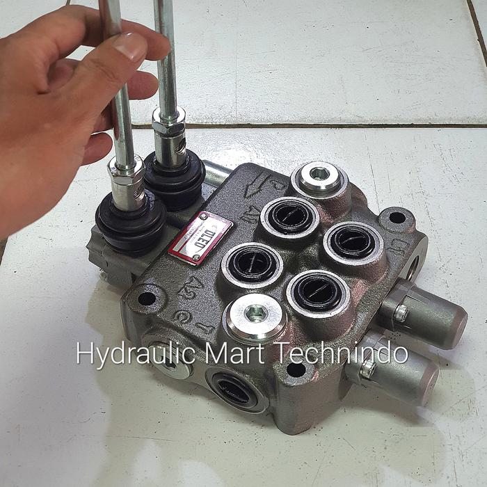 Jual hand control valve hidrolik 45 LPM 2 tuas-spring 45L-GM OLEO/GMS ...