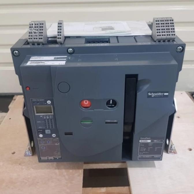 Jual Acb Schneider Easypact Mvs12H3Mf2A 3P 1250A 65Ka Komplit Motorized - Jakarta Selatan ...