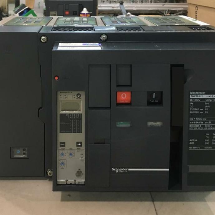 Jual Acb Schneider Nw12H1 4P 1250A Manual Original - Jakarta Selatan ...