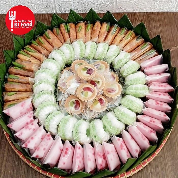 Jual Kue Tampah Tradisional / Kue Basah |BJ Food & Cake | 80 Pcs - Kota ...