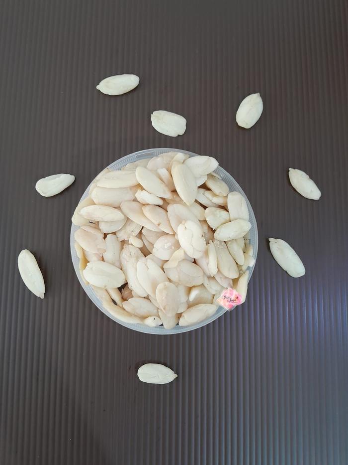 Jual KACANG KENARI REPACK 100 GR - Kota Medan - intijayabaking | Tokopedia