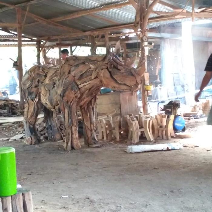 Jual patung badak besar kayu jati alam tempel erosi - Kab. Ngawi ...