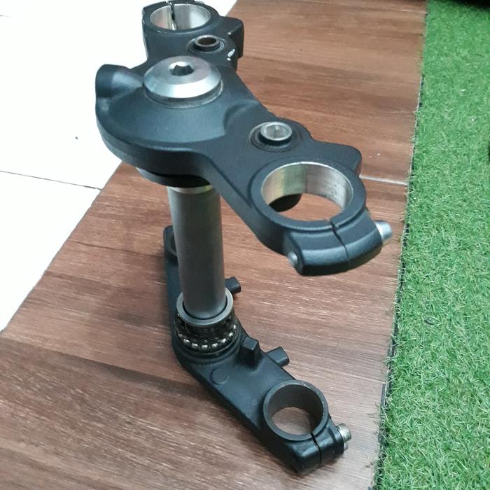 Jual Segitiga atas bawah shock depan Kawasaki er6 - Kota Tangerang ...
