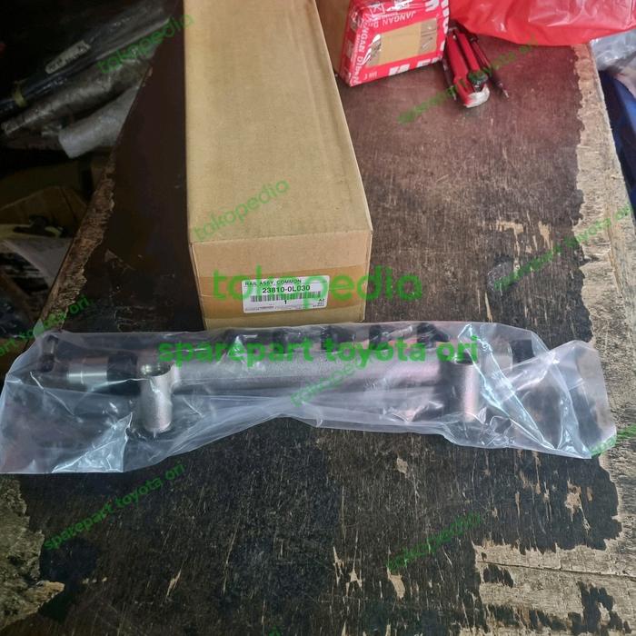 Jual Common Rail Assy Innova Fortuner Hilux Diesel 2KDFTV 1KD 23810 ...