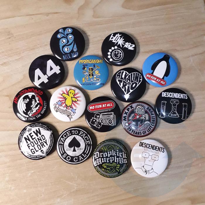 Jual Pin Bros Peniti Band Punk Rock - Bisa Request - Jakarta Pusat ...