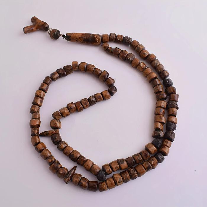 Jual Tasbih yuser laut merah full serat keemasan usia 230 tahun - Kab ...