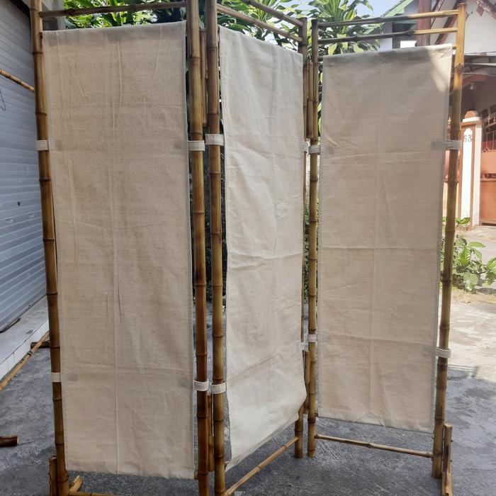 Jual Partisi Ruangan/Penyekat Ruangan Minimalis Bambu Kombinasi Kain 1C ...